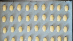 Almond London Cookies Recipe | El Mundo Eats