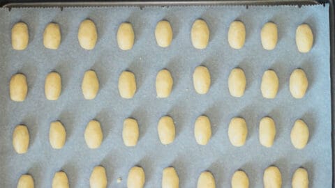 Almond London Cookies Recipe | El Mundo Eats