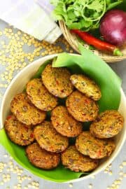 Lentil Fritters (Masala Vada) Recipe | El Mundo Eats