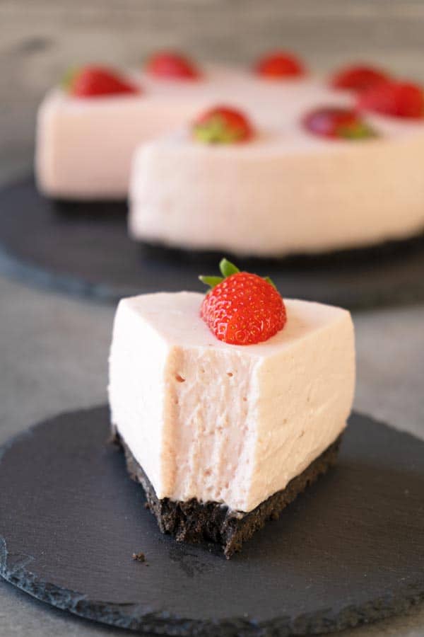 Cheesecake de Fresa Sin Horno - El Mundo Eats Cheesecake de Fresa Sin Horno - El Mundo Eats