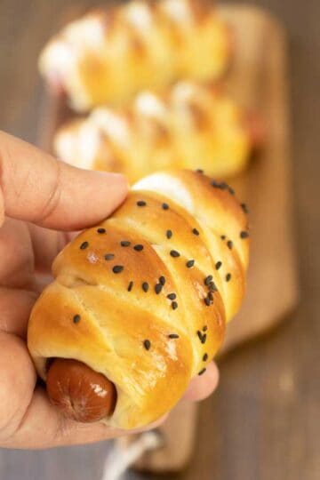 Chinese Sausage Bread - El Mundo Eats
