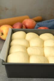 Apple Stuffed Buns Recipe- El Mundo Eats