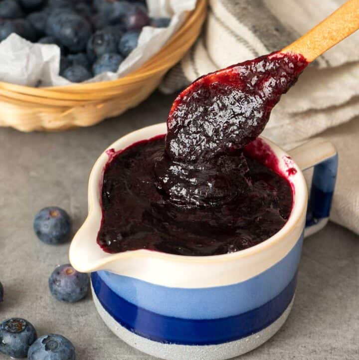 How To Make Blueberry Coulis Sauce - El Mundo Eats