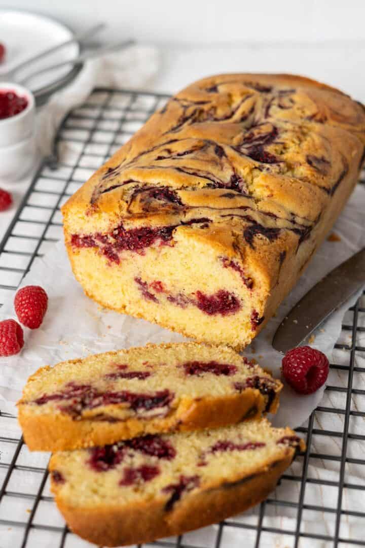 Healthy Olive Oil Raspberry Swirl Cake - El Mundo Eats