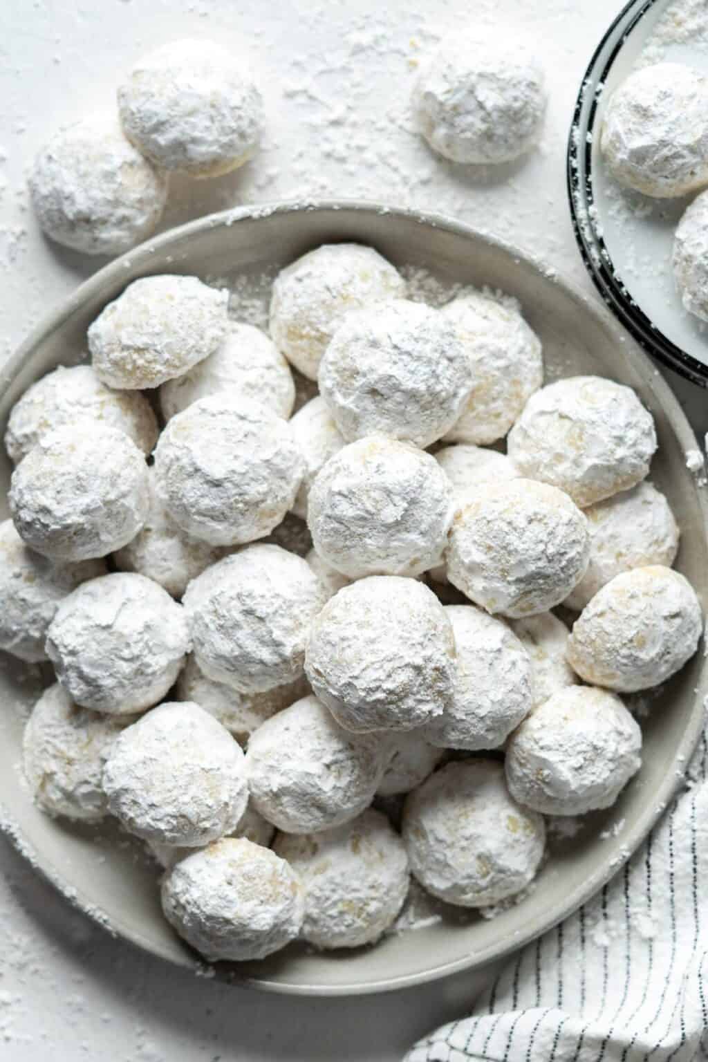 Snowball Cookies Without Nuts - El Mundo Eats