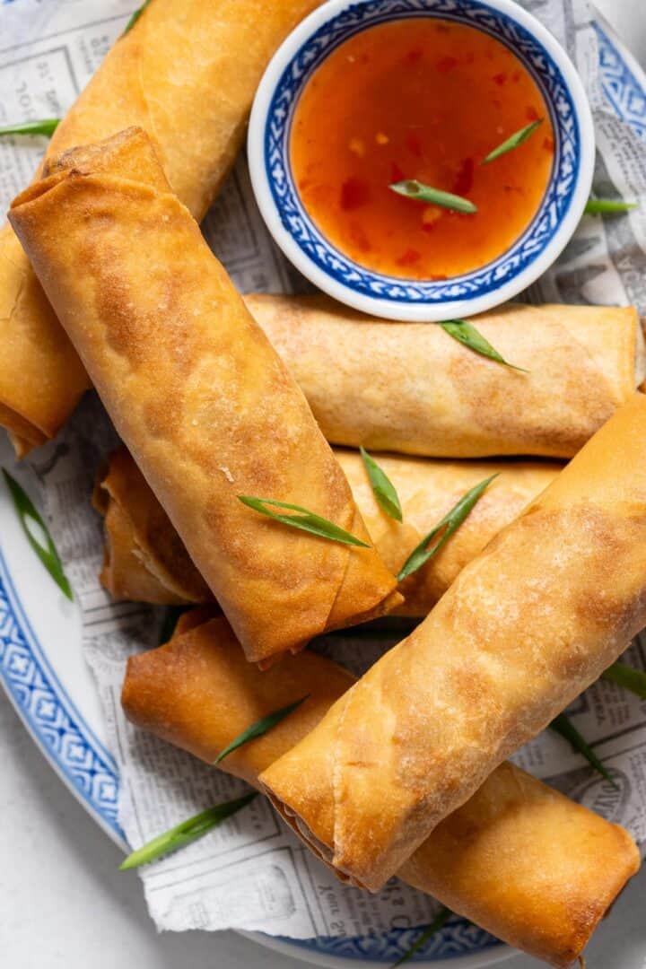 Crispy Chinese Spring Rolls - El Mundo Eats