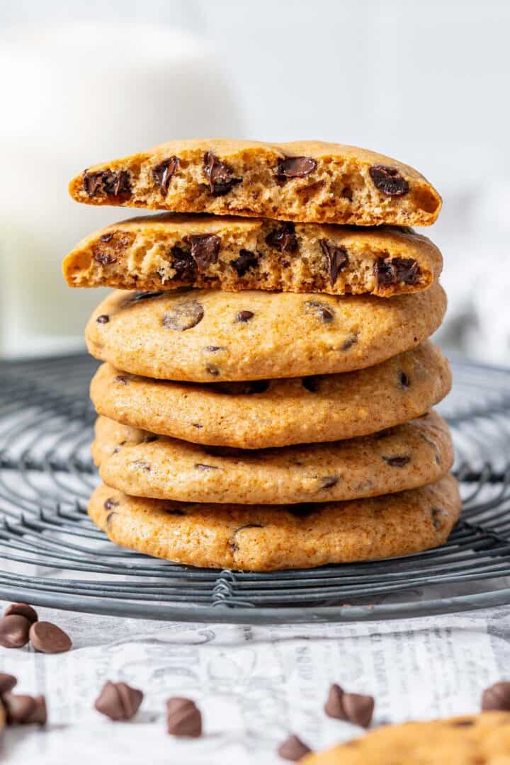 Healthy Chocolate Chip Cookies - El Mundo Eats