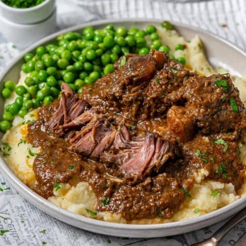 Slow Cooker Spanish Oxtail Stew (Rabo De Toro) - El Mundo Eats