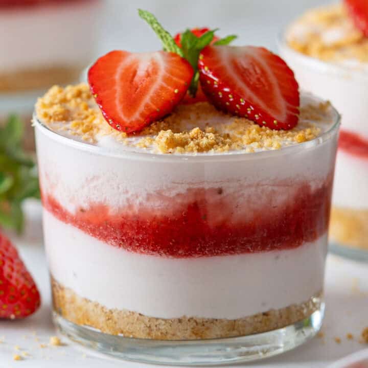 Strawberry Cheesecake Cups (High-Protein) - El Mundo Eats