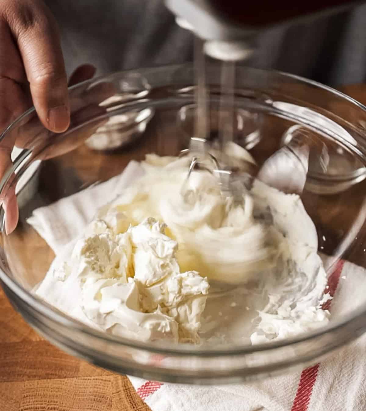 Easy Mini Cheesecake Recipe - El Mundo Eats